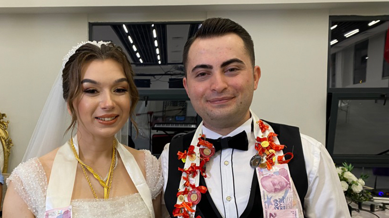 EBRU MUTLU İLE FURKAN OKAY EVLENDİ « Gölpazarı Haber Portalı